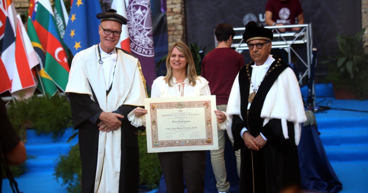 Unimc, via ai Graduation Day: l'ateneo celebra in piazza i suoi ...