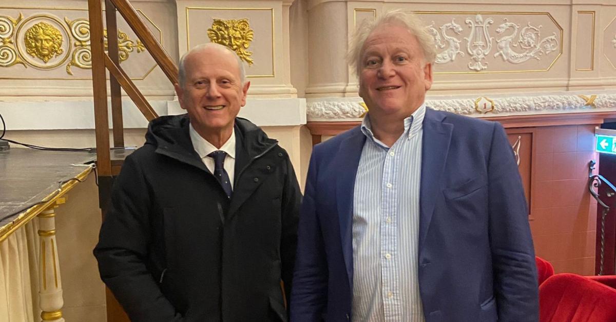 Caldarola, il violinista belga Michael Guttman in visita al teatro ...